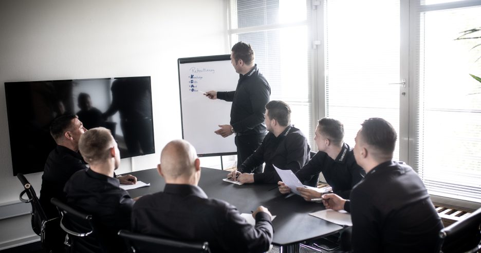 Who is Aston Recruit? We offer reliable service and high customer ...